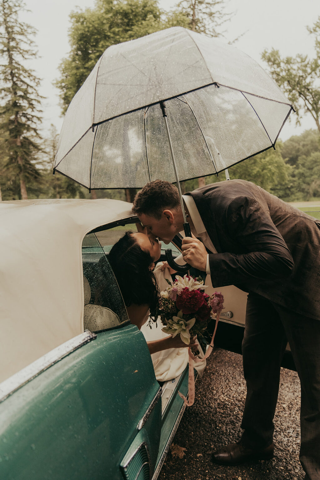 The Secret to the Dreamy, Vintage Wedding for Old Souls ...